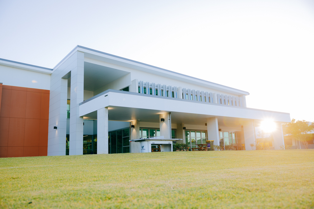 College opens new hi-tech building