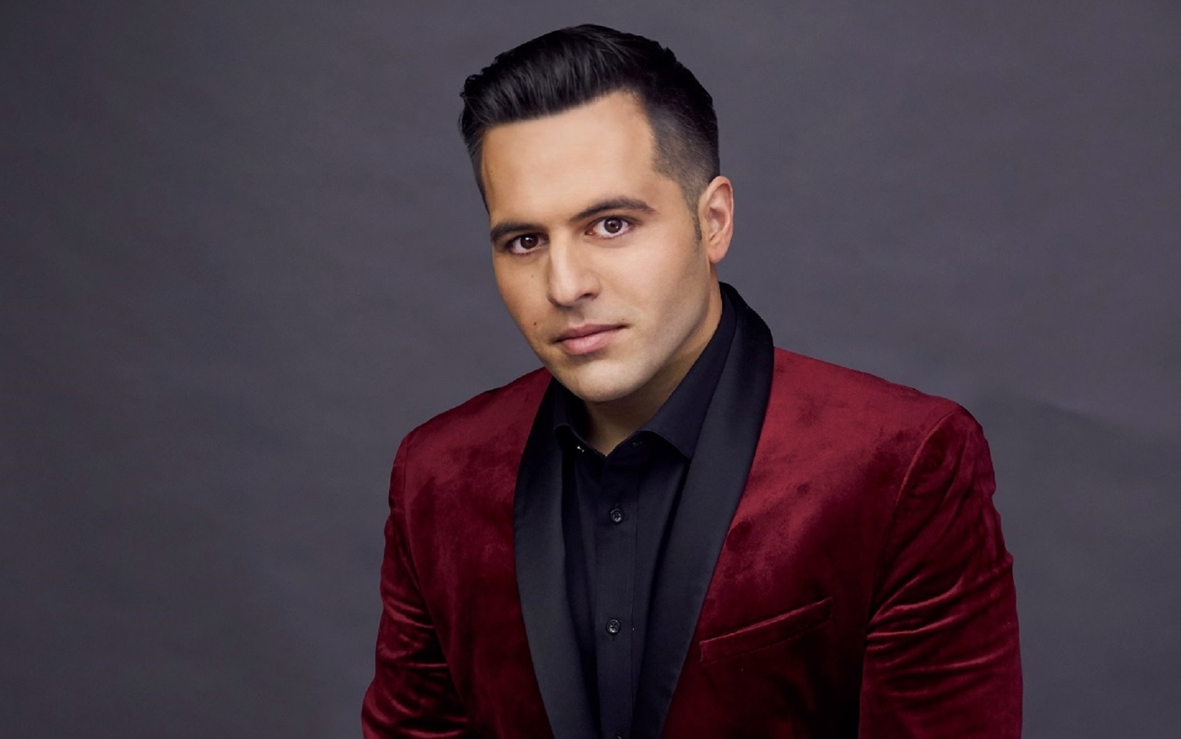 Tenor Mark Vincent to debut in Redcliffe