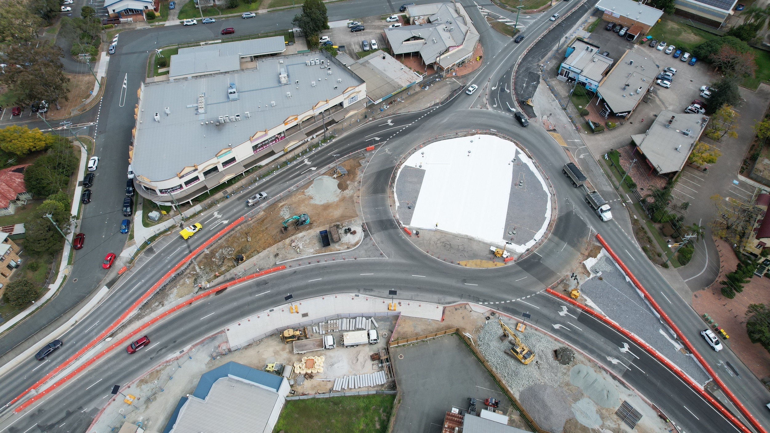 Roundabout on way out at Petrie