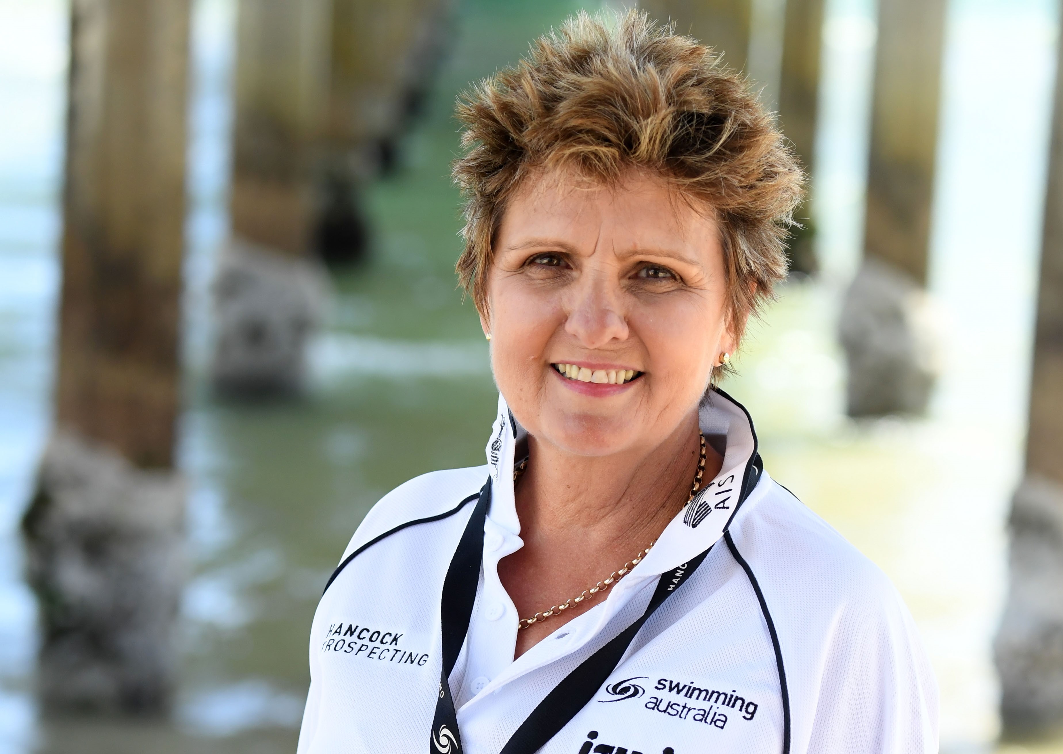 Lori lands top swim award