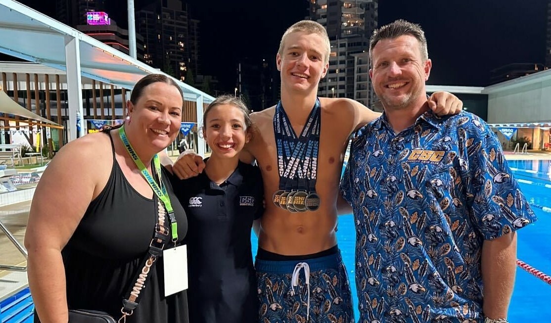 Four-some Max strikes gold again