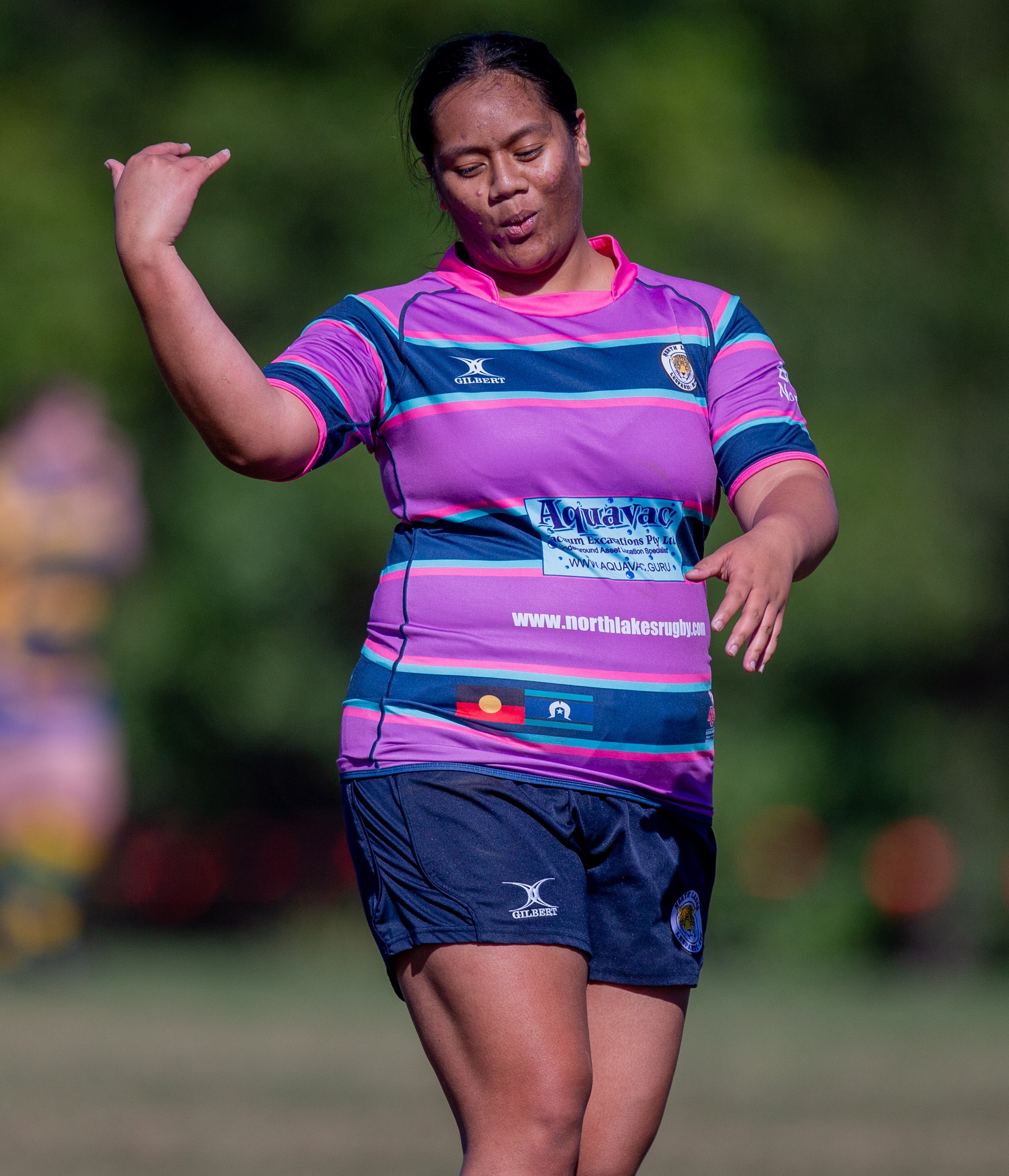 Leopards race clear of Logan